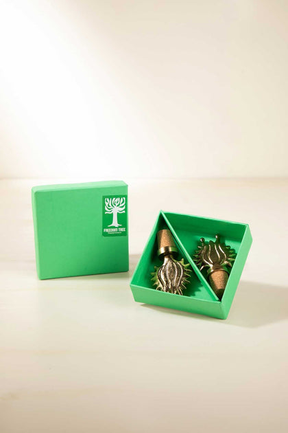 Buy Aphim Pod Metallic Brass Wine Bottle Stopper Online – Freedom Tree